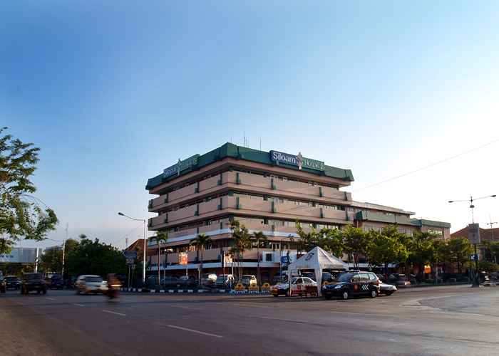 Siloam Hospitals Surabaya | First Reit